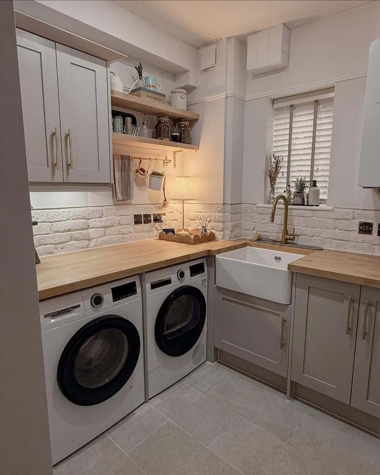 23 Large Utility Room Ideas That Combine Style and Functionality - DIY ...