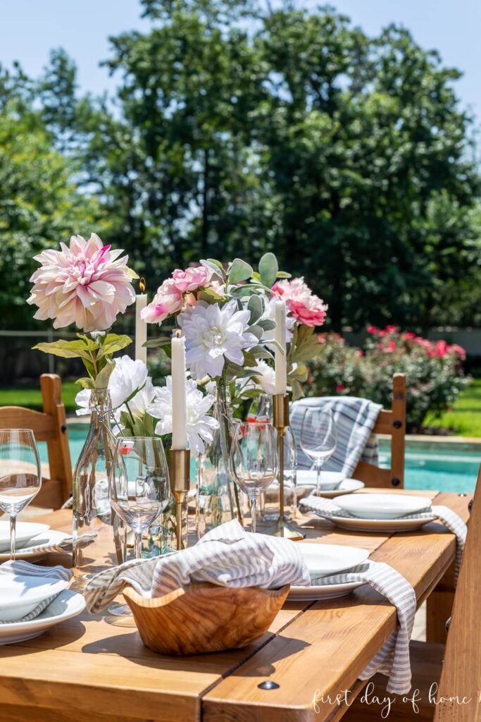 15 Cozy Outdoor Dining Table Decor Ideas for Memorable Family ...
