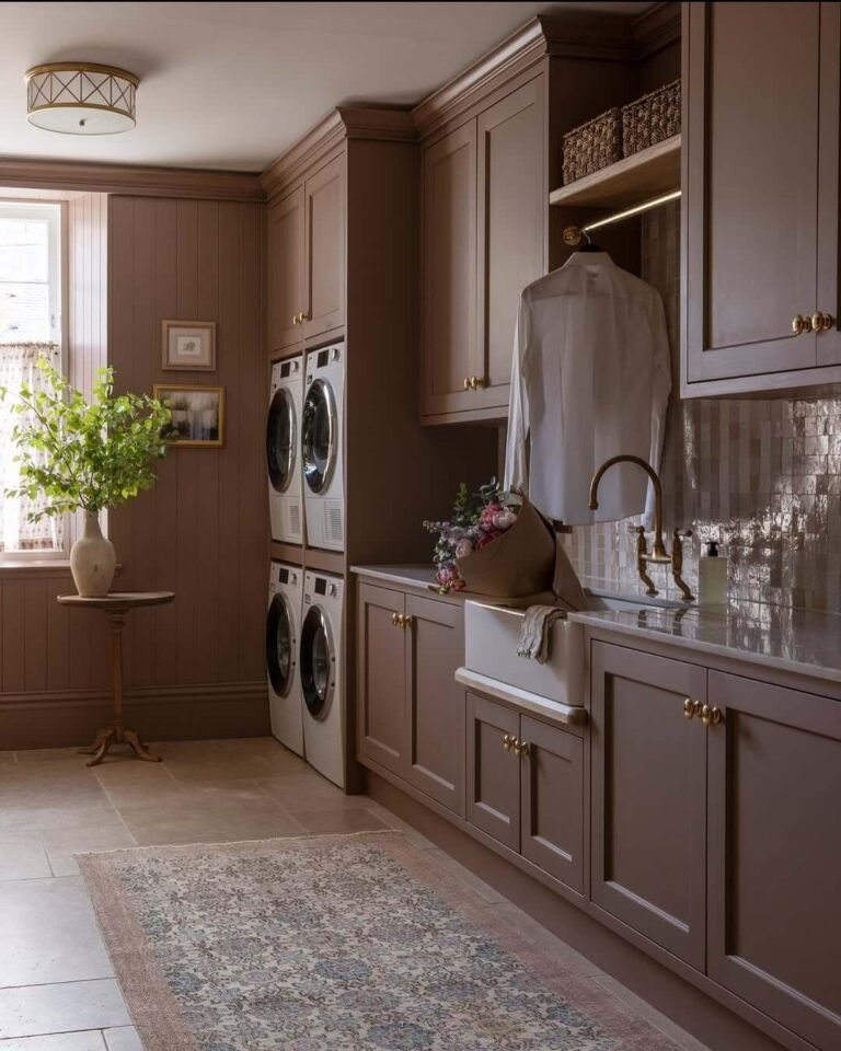 23 Large Utility Room Ideas That Combine Style and Functionality - DIY ...