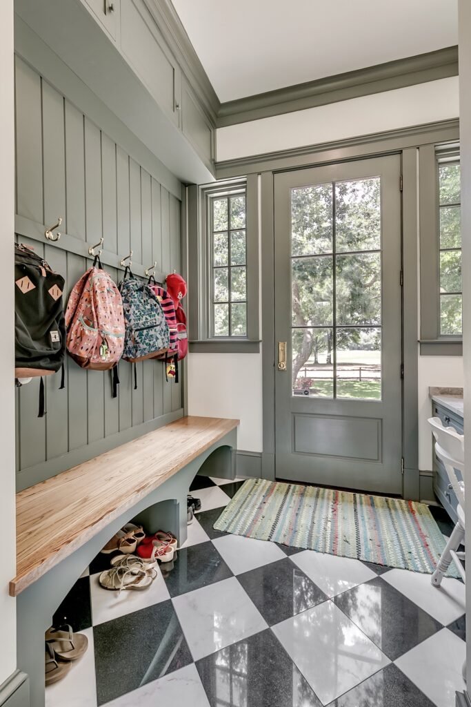 The Ultimate Guide to Stunning Entryway and Mud Room Ideas - DIY Home ...