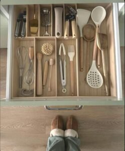 The Ultimate Guide to Kitchen Drawer Organization: 17 Tips for a ...